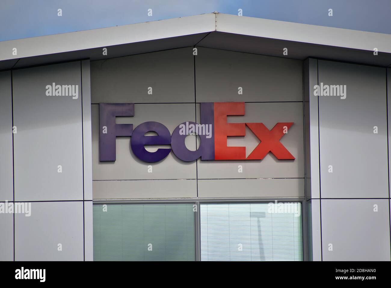 AUCKLAND, NEW ZEALAND - Jul 01, 2019: View of FedEx courier building at ...