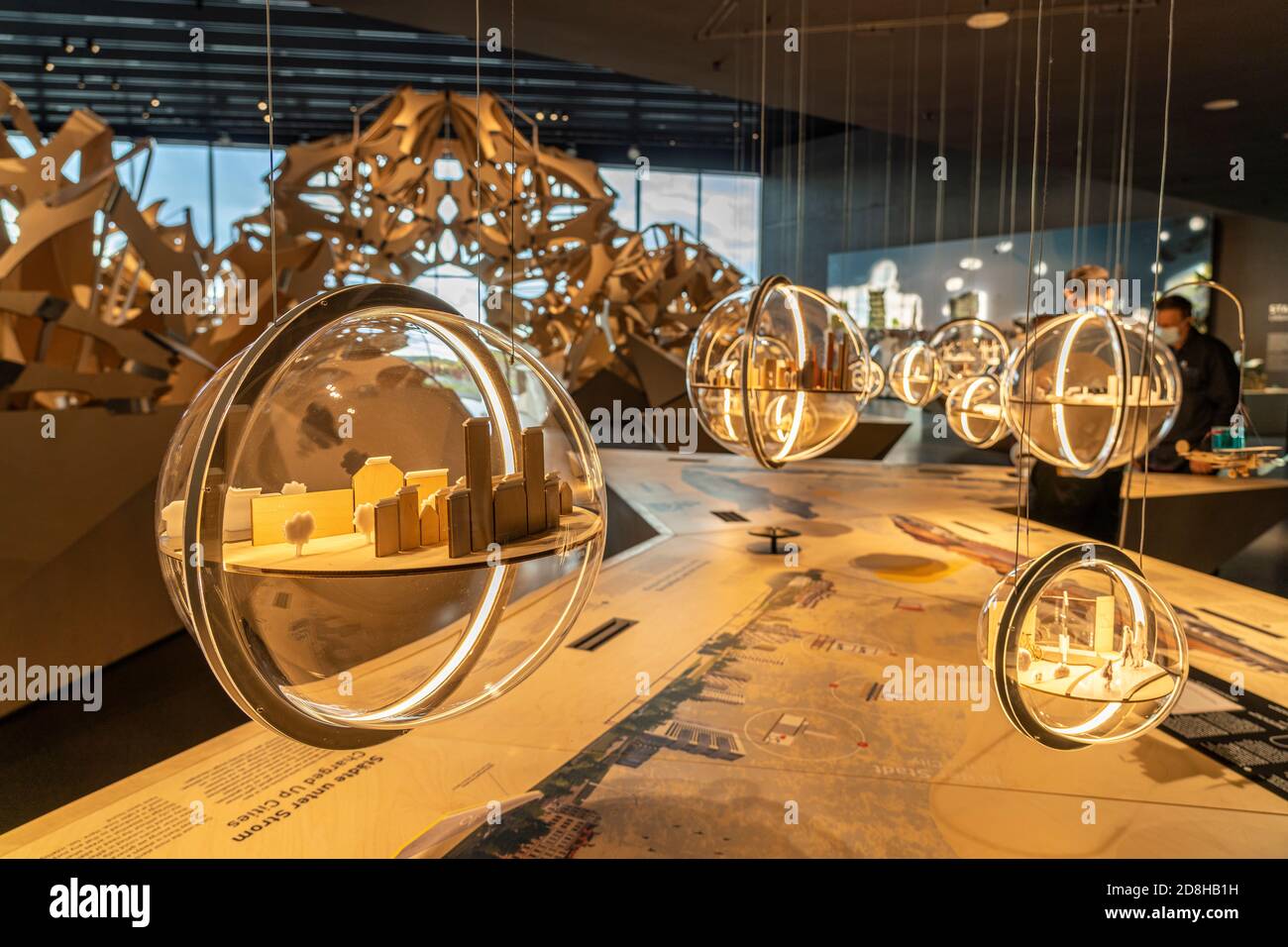 Ausstellung im Innenraum des Museum für Fragen der Zukunft Futurium in ...