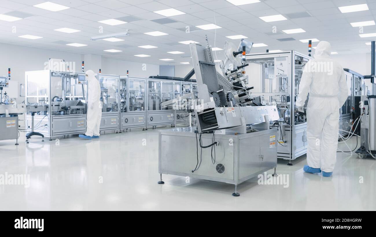 Microscopes in line hi-res stock photography and images - Alamy