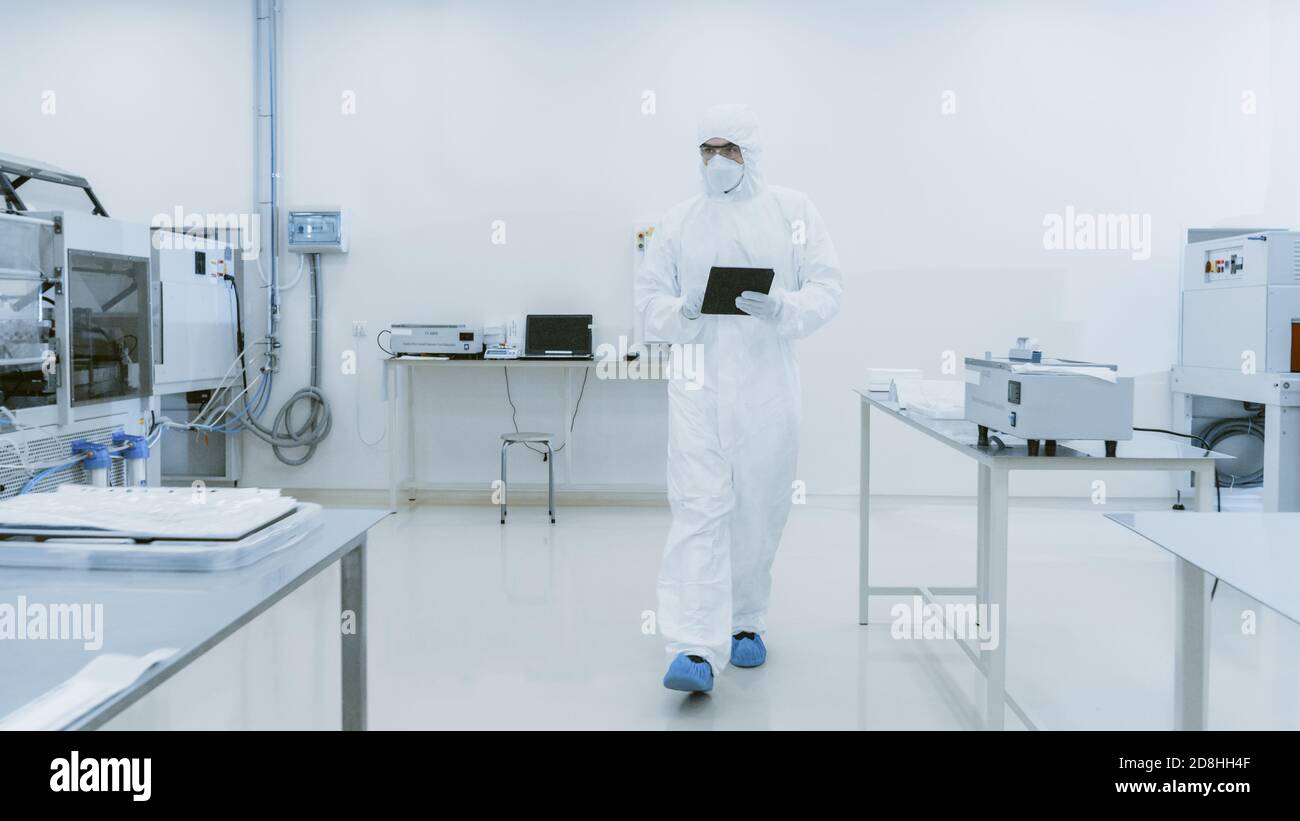 Laboratory quality control hi-res stock photography and images - Alamy