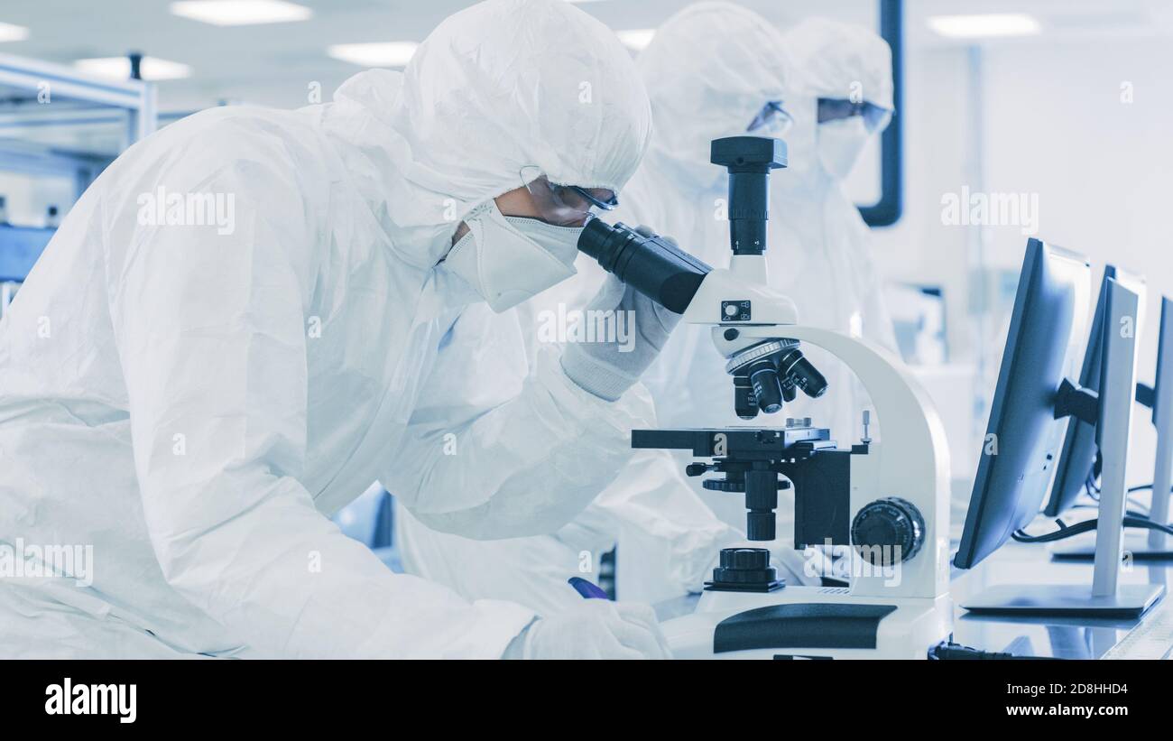 Entering data into computer hi-res stock photography and images - Alamy