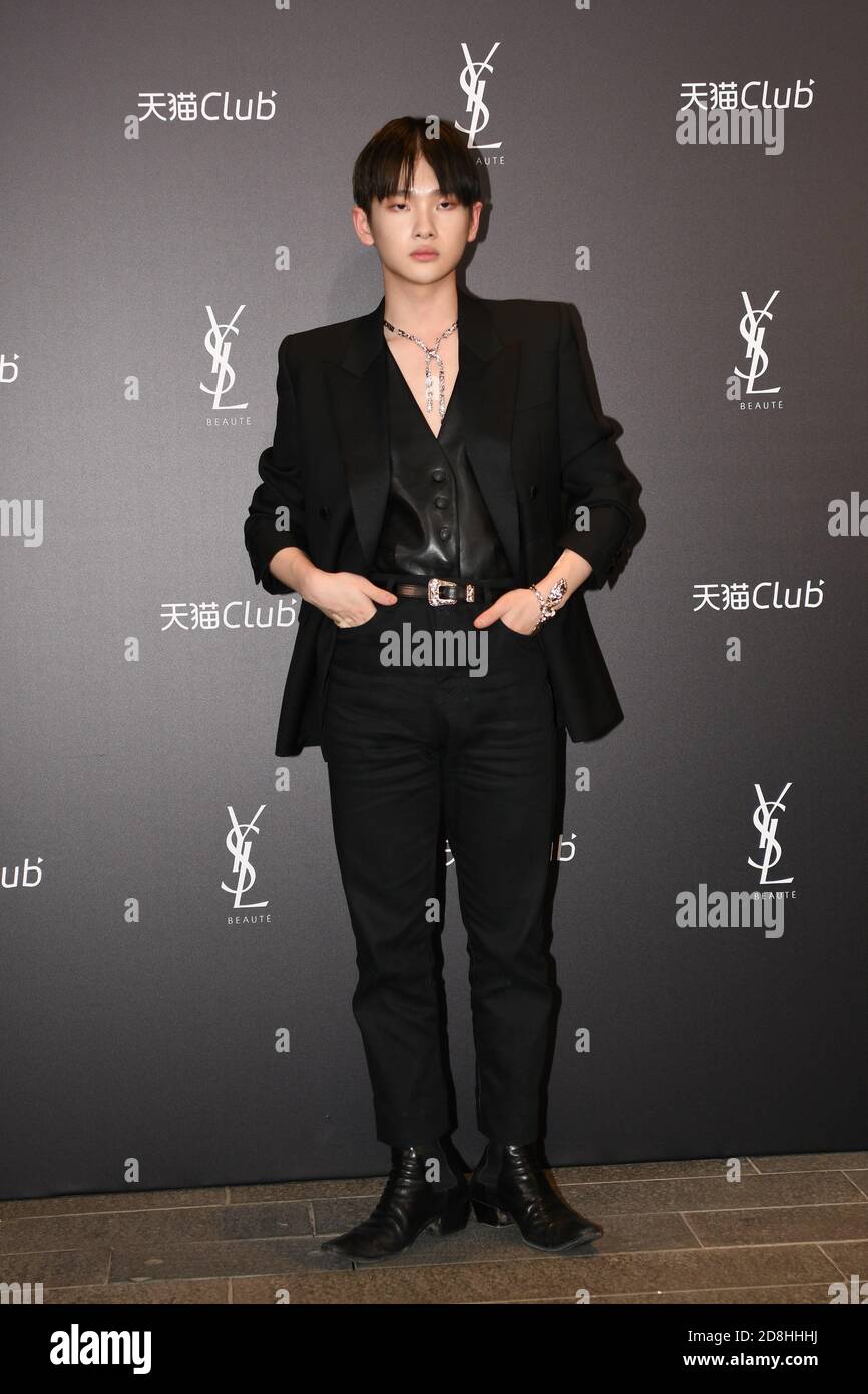 Chinese rapper, singer, songwriter and dancer Zhou Zhennan shows up in ...