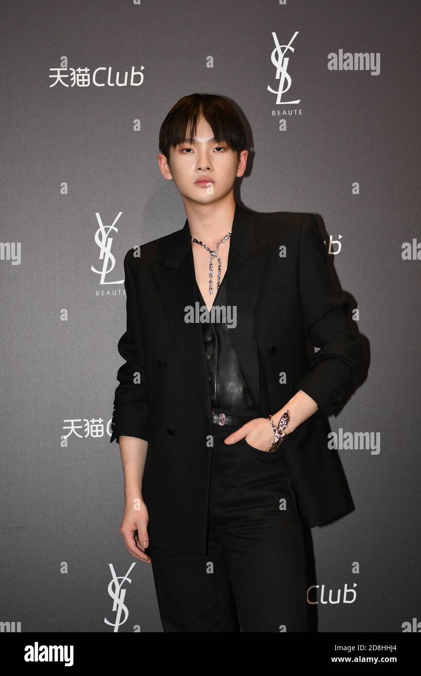 Chinese rapper, singer, songwriter and dancer Zhou Zhennan shows up in ...