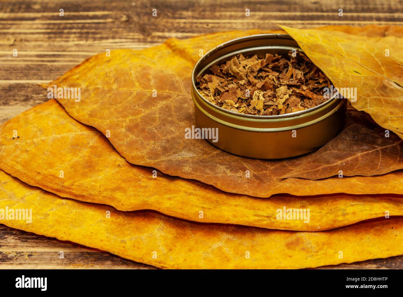 Cigar tin design hi-res stock photography and images - Alamy