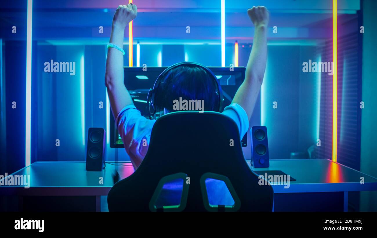 Professional Gamer Playing and Winning in First-Person Shooter Online ...