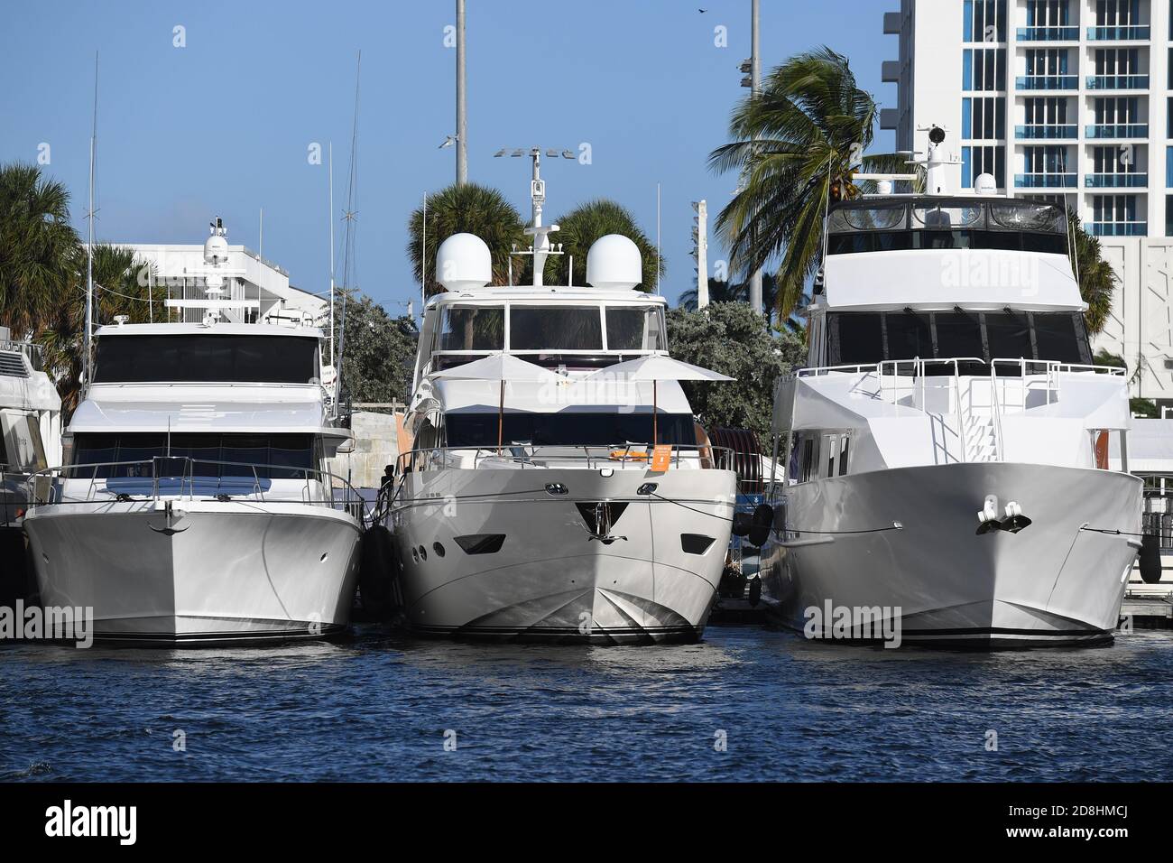 Fort lauderdale fl boat show hi-res stock photography and images - Alamy