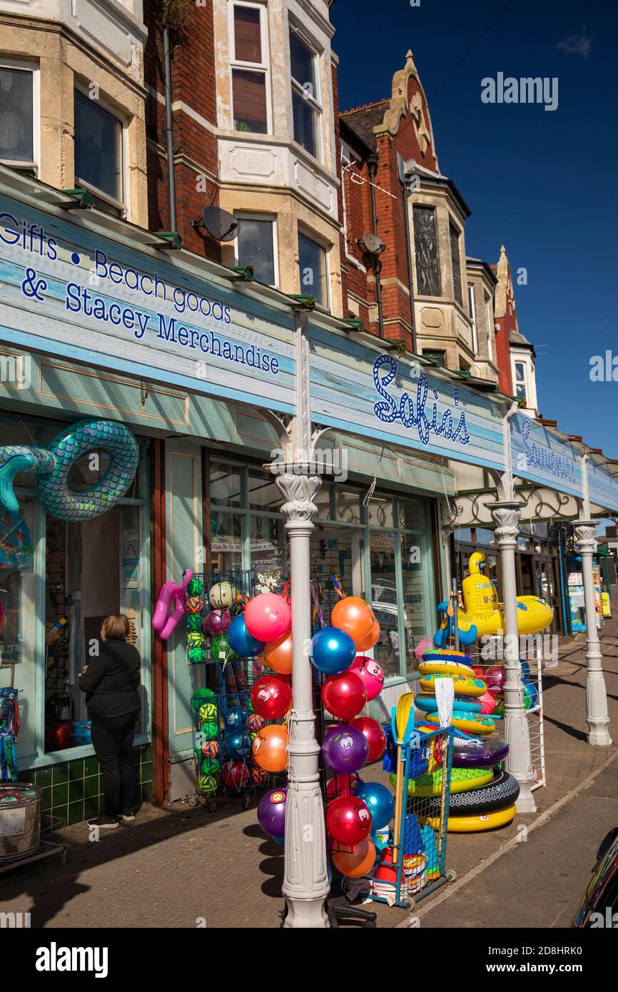 Barry island pleasure beach hi-res stock photography and images - Alamy
