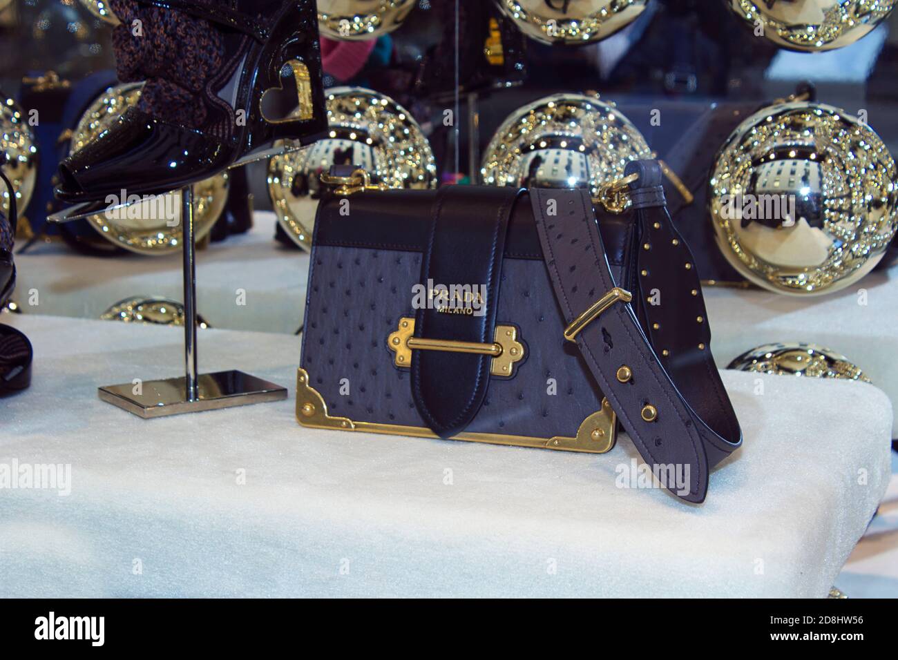 Valentino catwalk accessories hi-res stock photography and images - Alamy