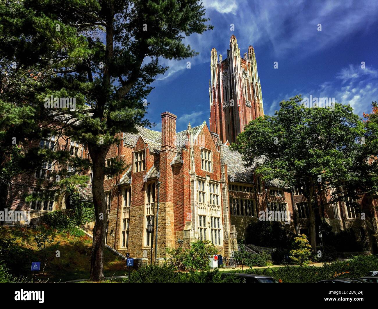 Wellesley college tower hall hi-res stock photography and images - Alamy