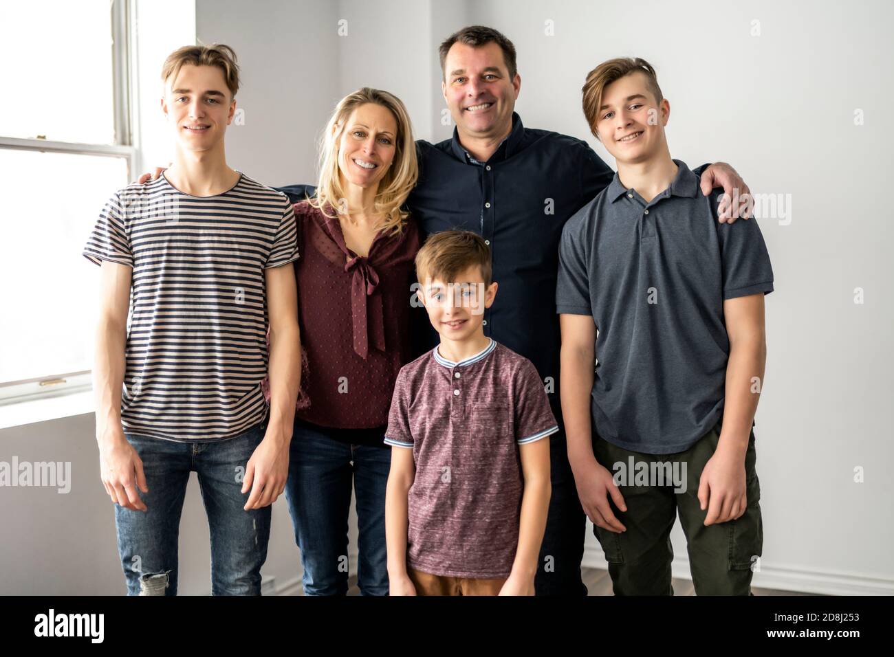 portrait of a big Family at home having fun together Stock Photo - Alamy