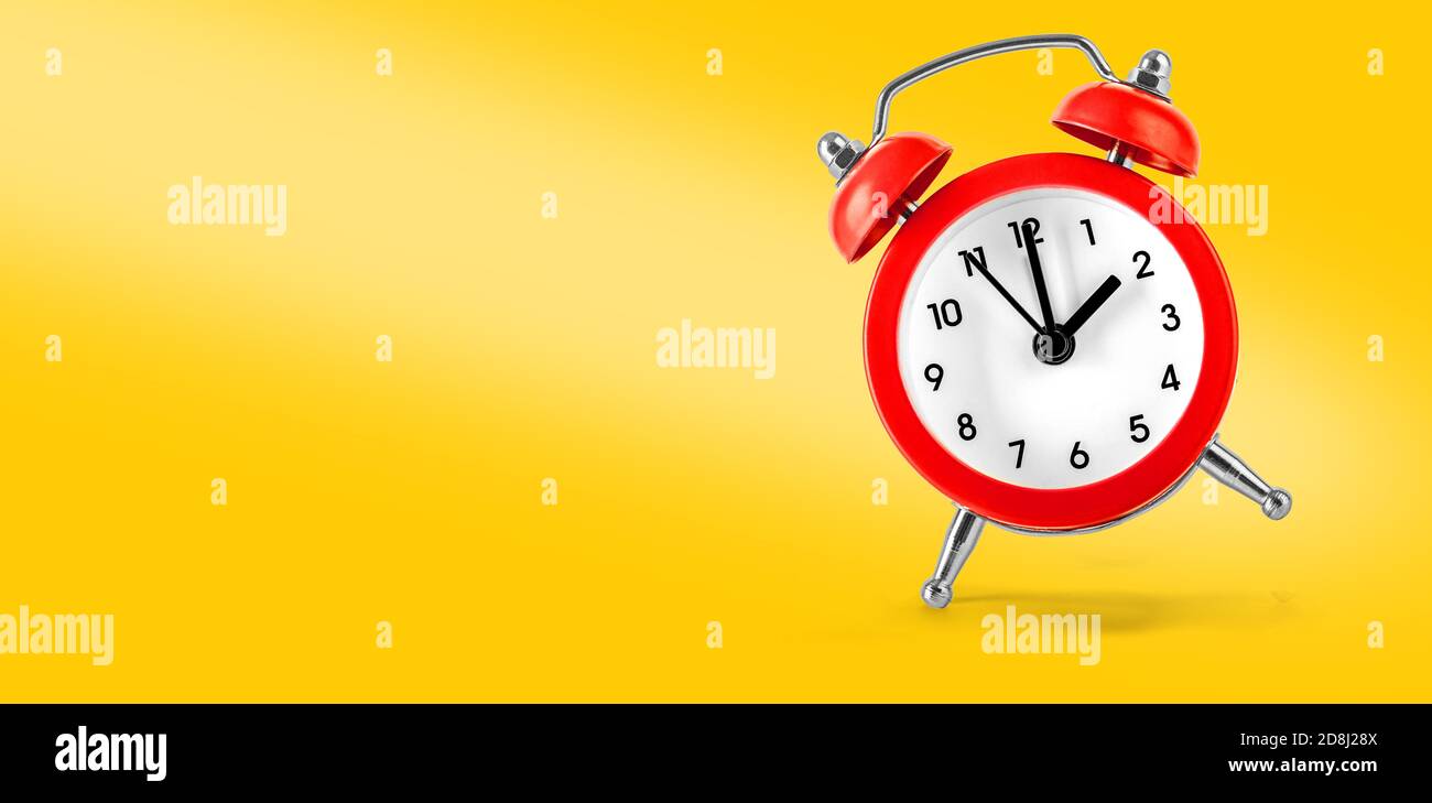 Red clock on background hi-res stock photography and images - Alamy
