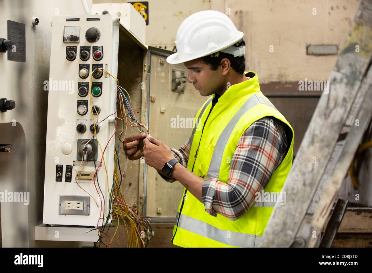 Operating engineers hi-res stock photography and images - Alamy