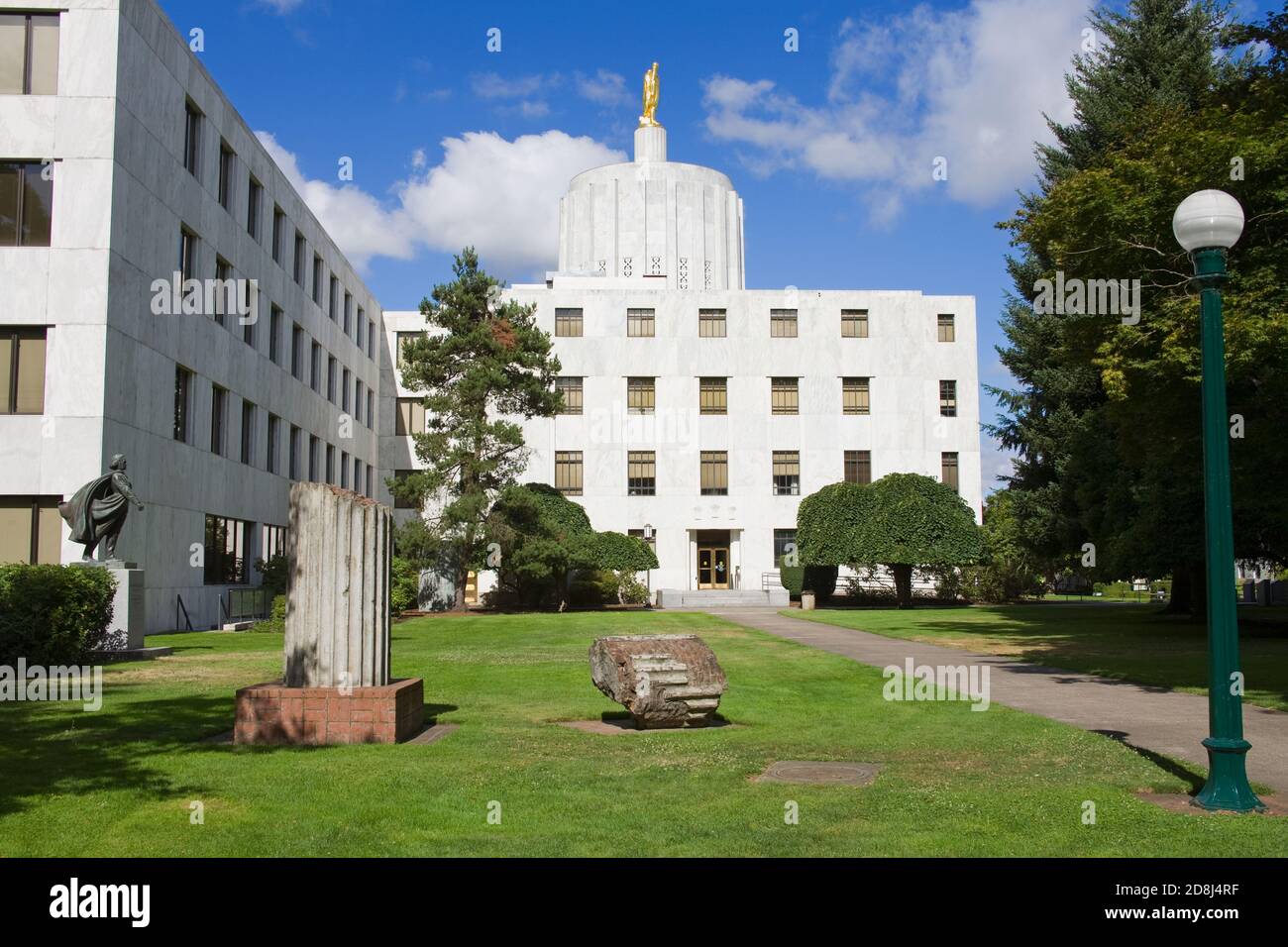 Oregon State Capitol building in Salem Stock Photo - Alamy