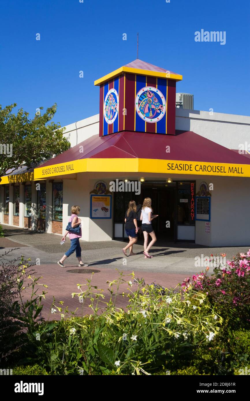 Downtown seaside hi-res stock photography and images - Alamy