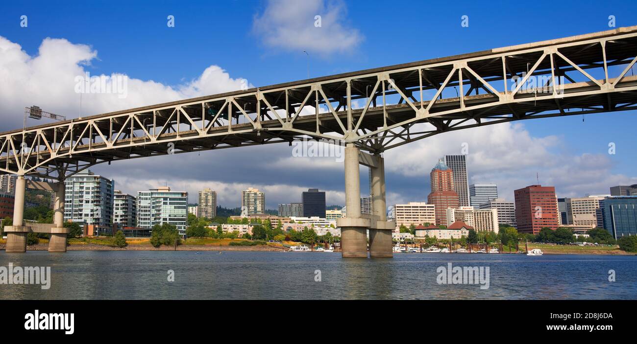 Marquam Bridge High Resolution Stock Photography and Images - Alamy
