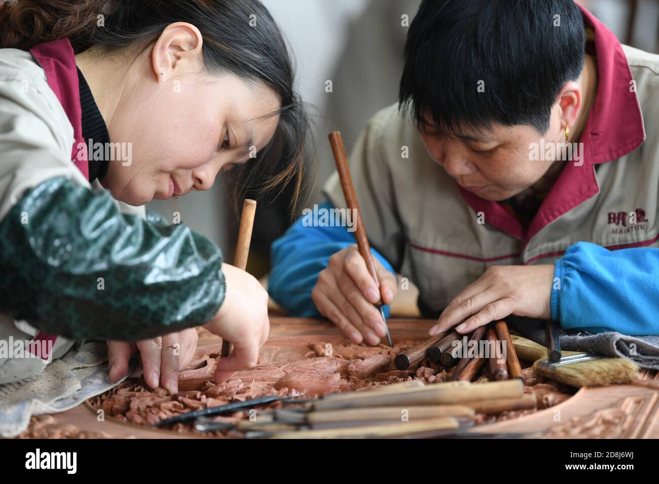 Chinese redwood furniture hi-res stock photography and images - Alamy