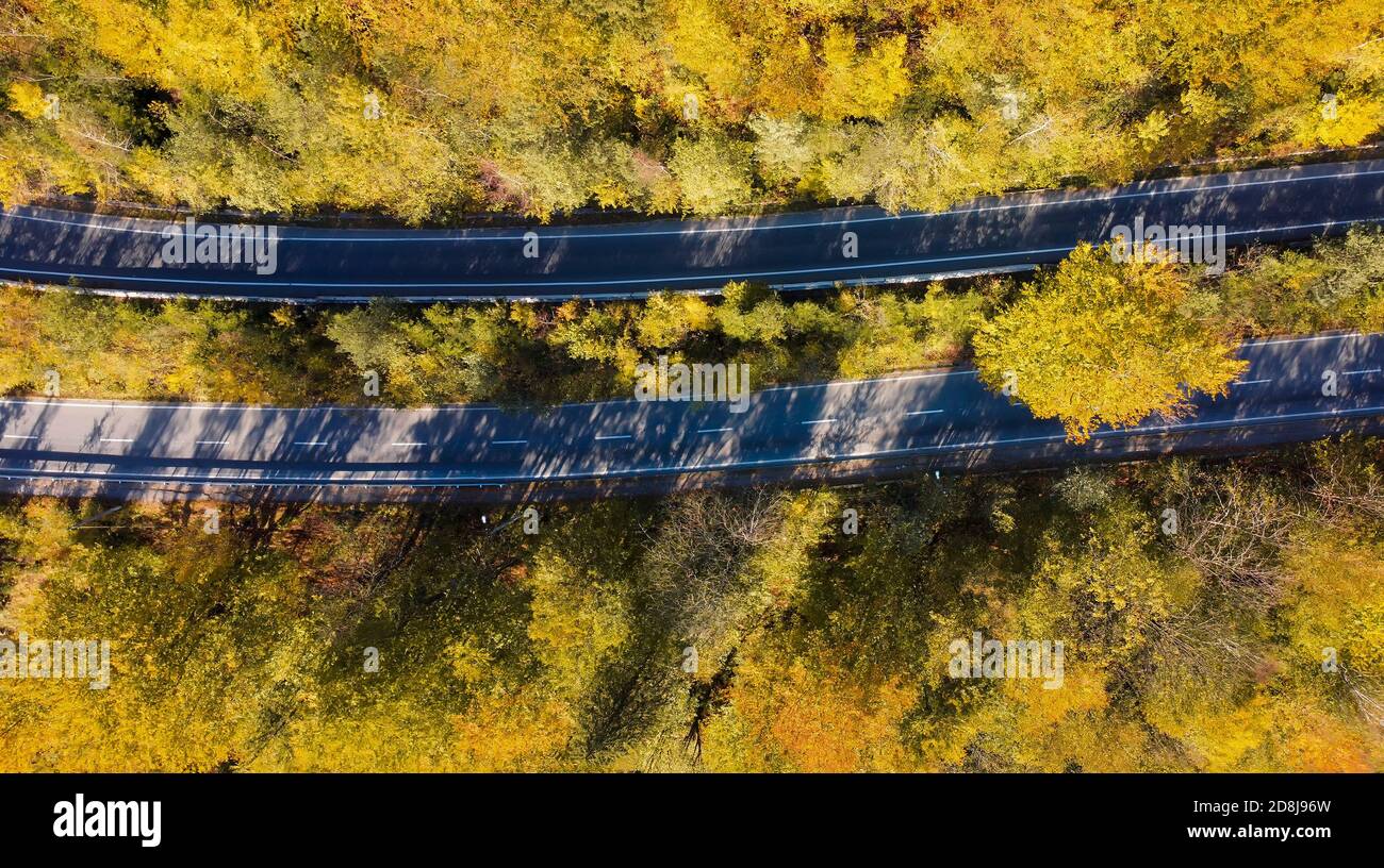Beautiful road view hi-res stock photography and images - Alamy