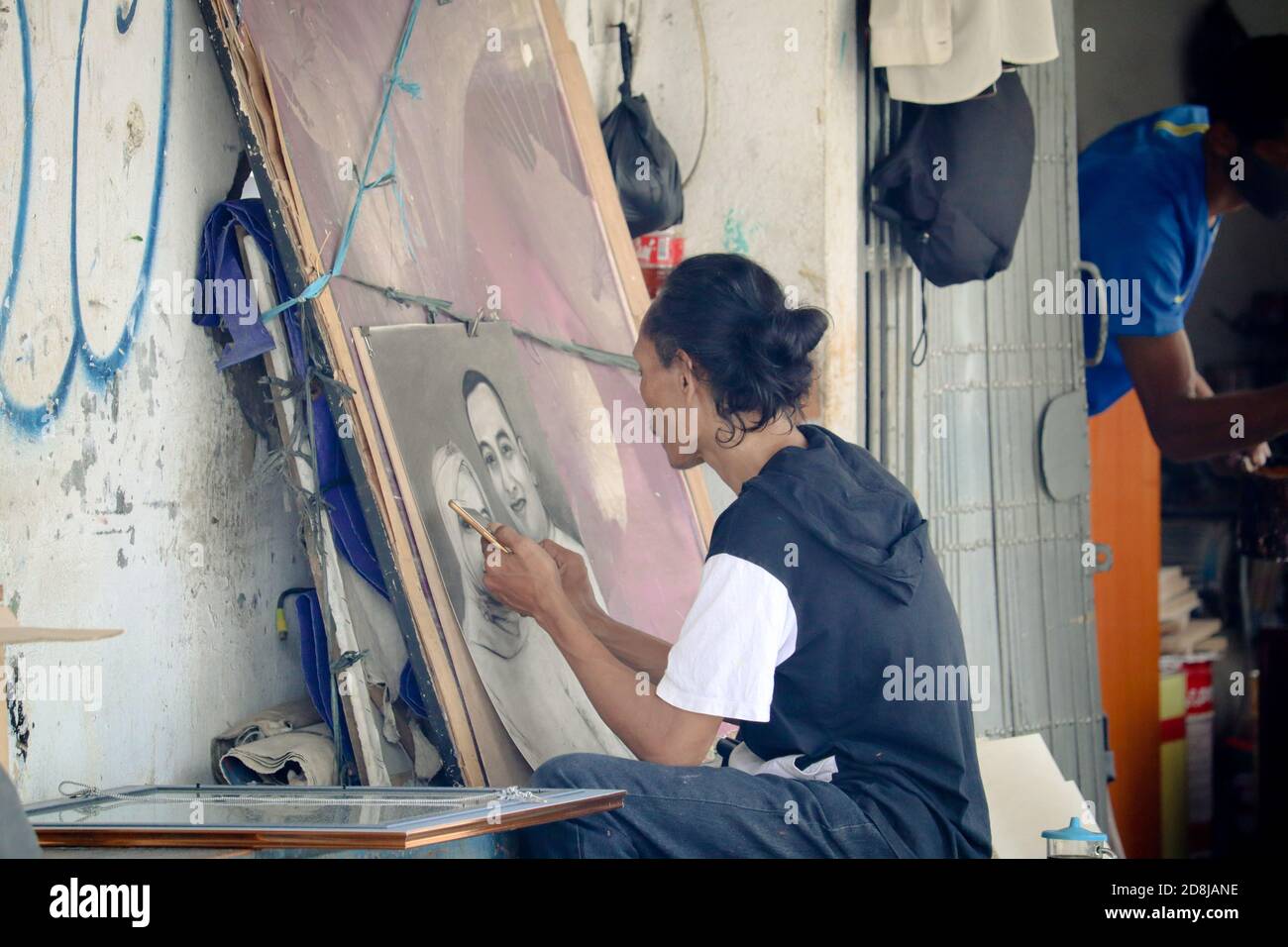 Jakarta / Indonesia - 23 September 2020. a street painter who is ...