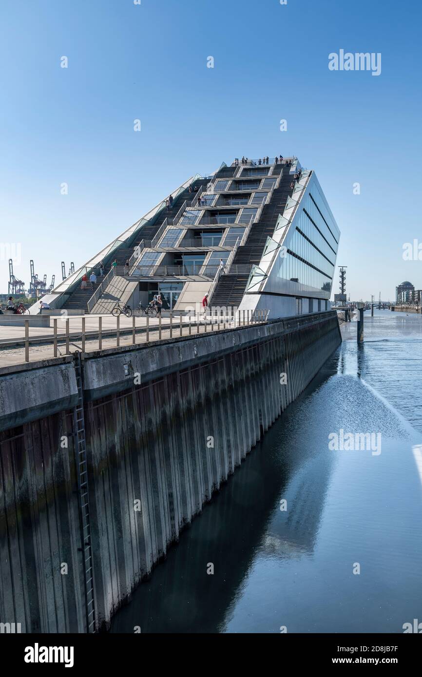 This pointy ship-shaped building is the Dockland Office Building in ...