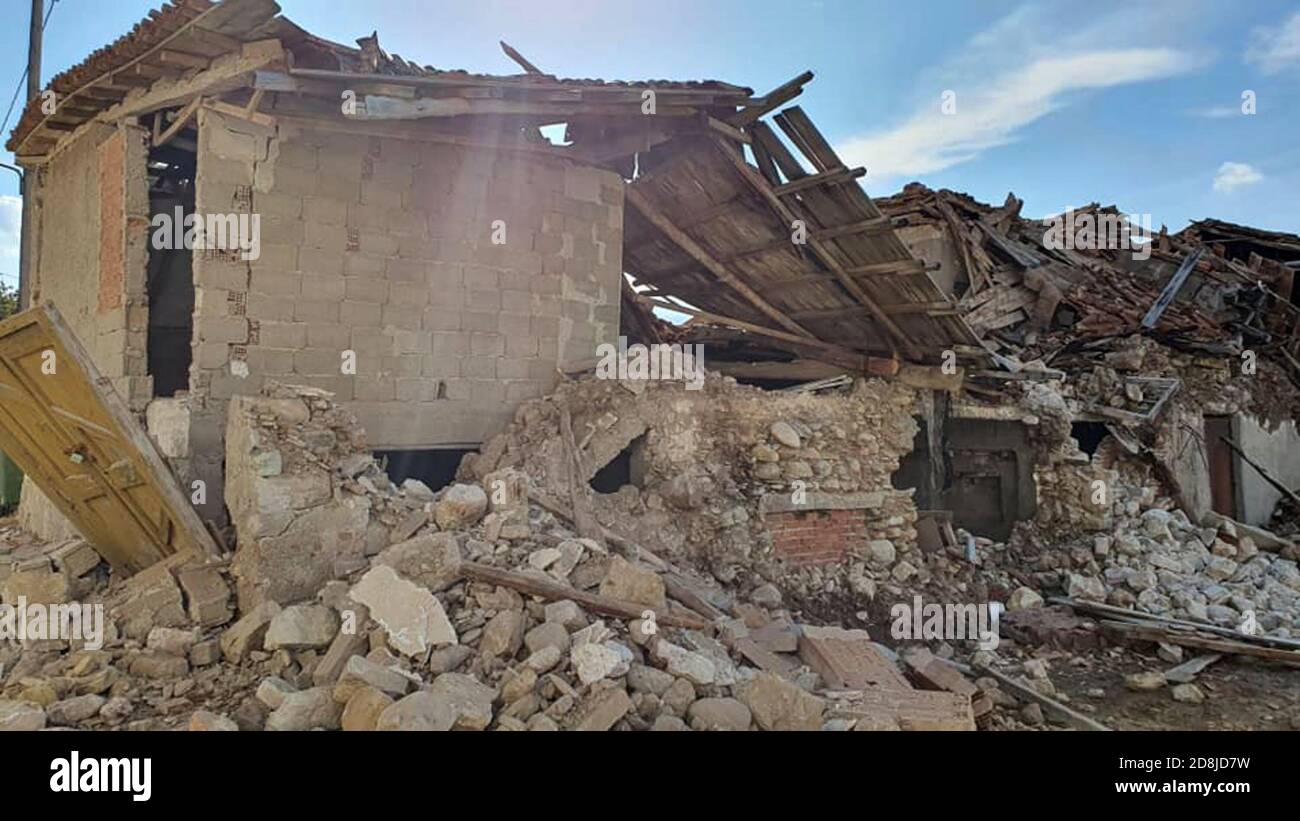 High scale earthquake hi-res stock photography and images - Alamy