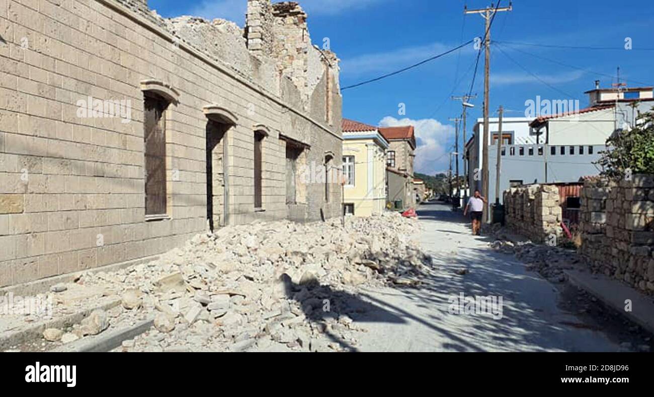 High scale earthquake hi-res stock photography and images - Alamy