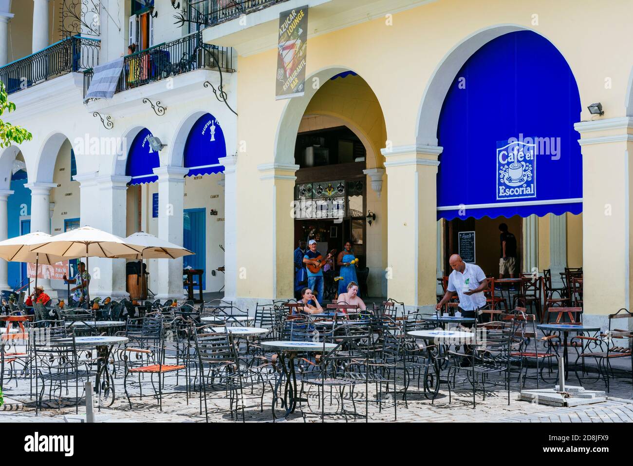Cafe cuba colonial hi-res stock photography and images - Alamy