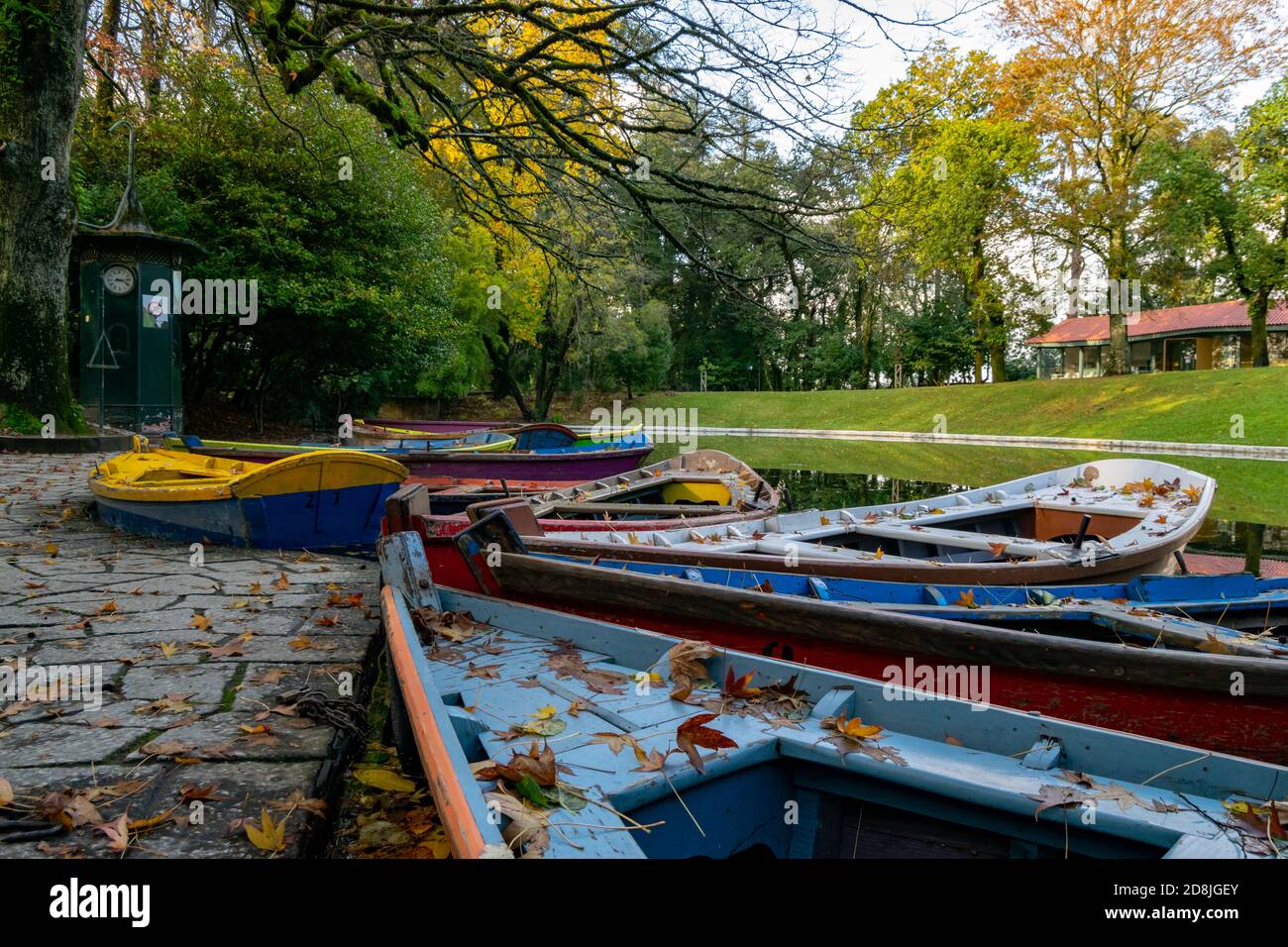 Empty boats hi-res stock photography and images - Alamy