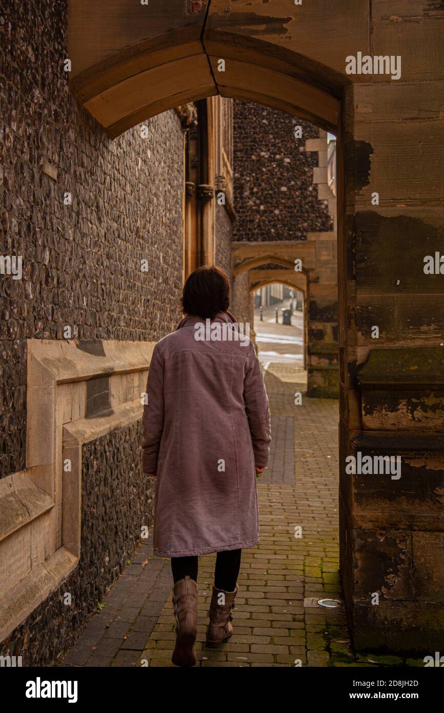 Arched door way hi-res stock photography and images - Alamy