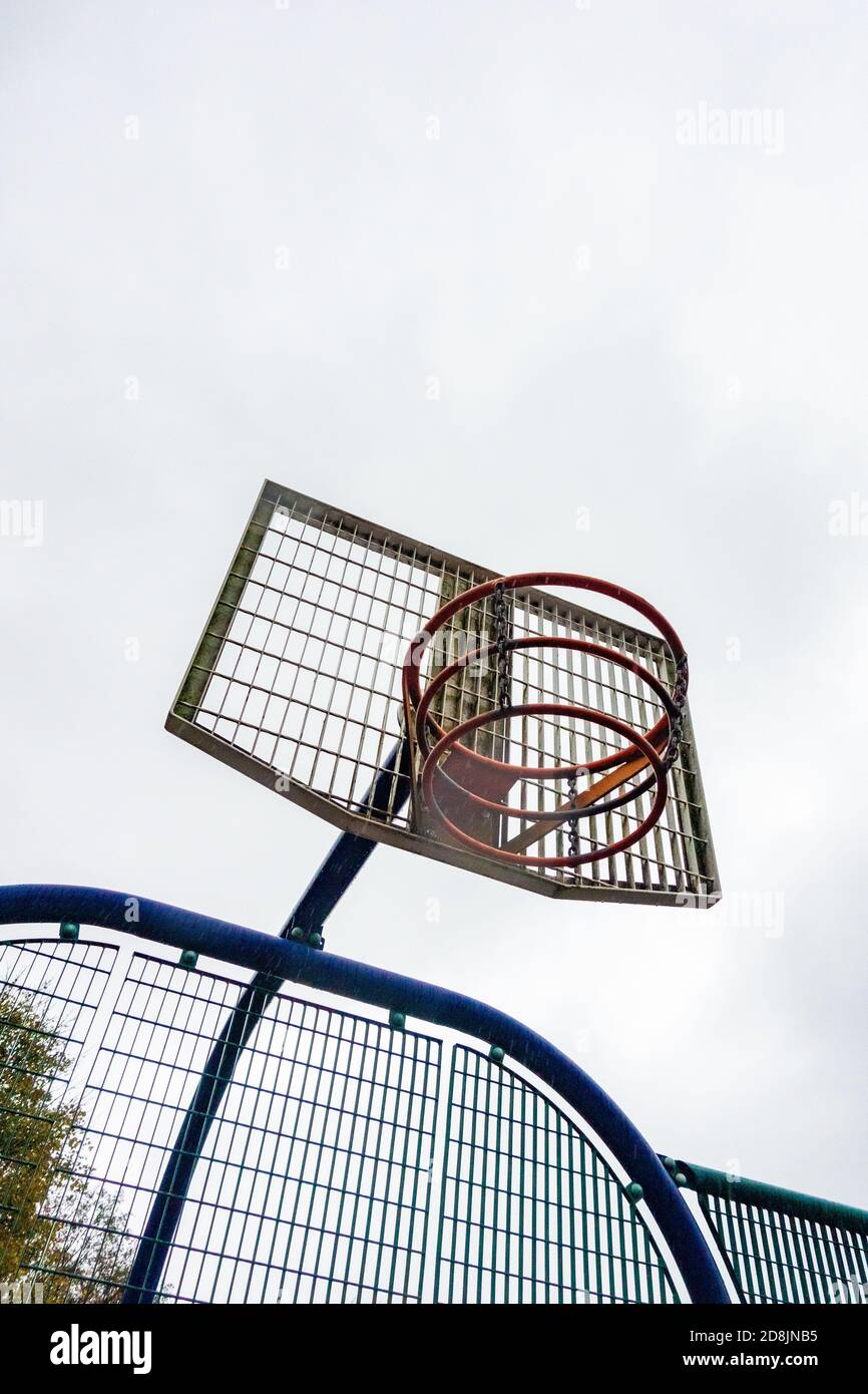 Basket ball net in a public basketball court Stock Photo - Alamy