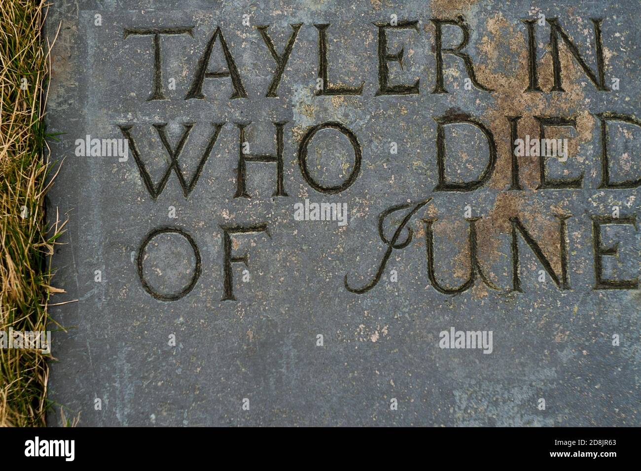 Gravestone headstone inscription hi-res stock photography and images ...