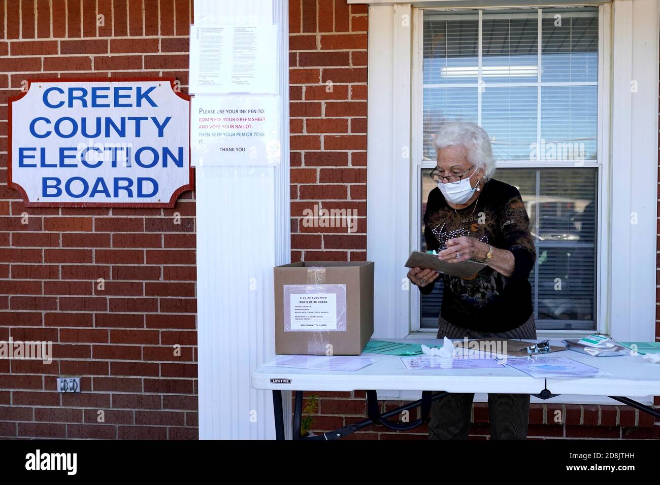County election boards hi-res stock photography and images - Alamy