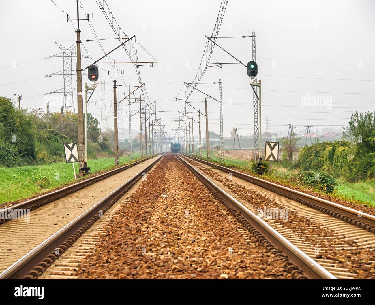 Double track railway line Stock Photo - Alamy