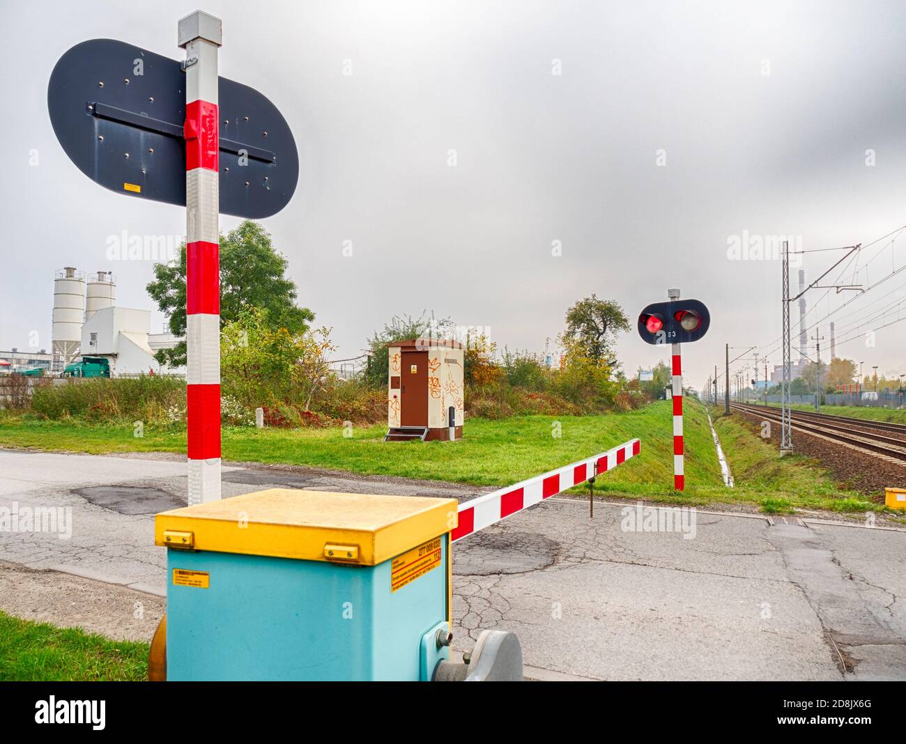Railway traffic light Stock Photo - Alamy