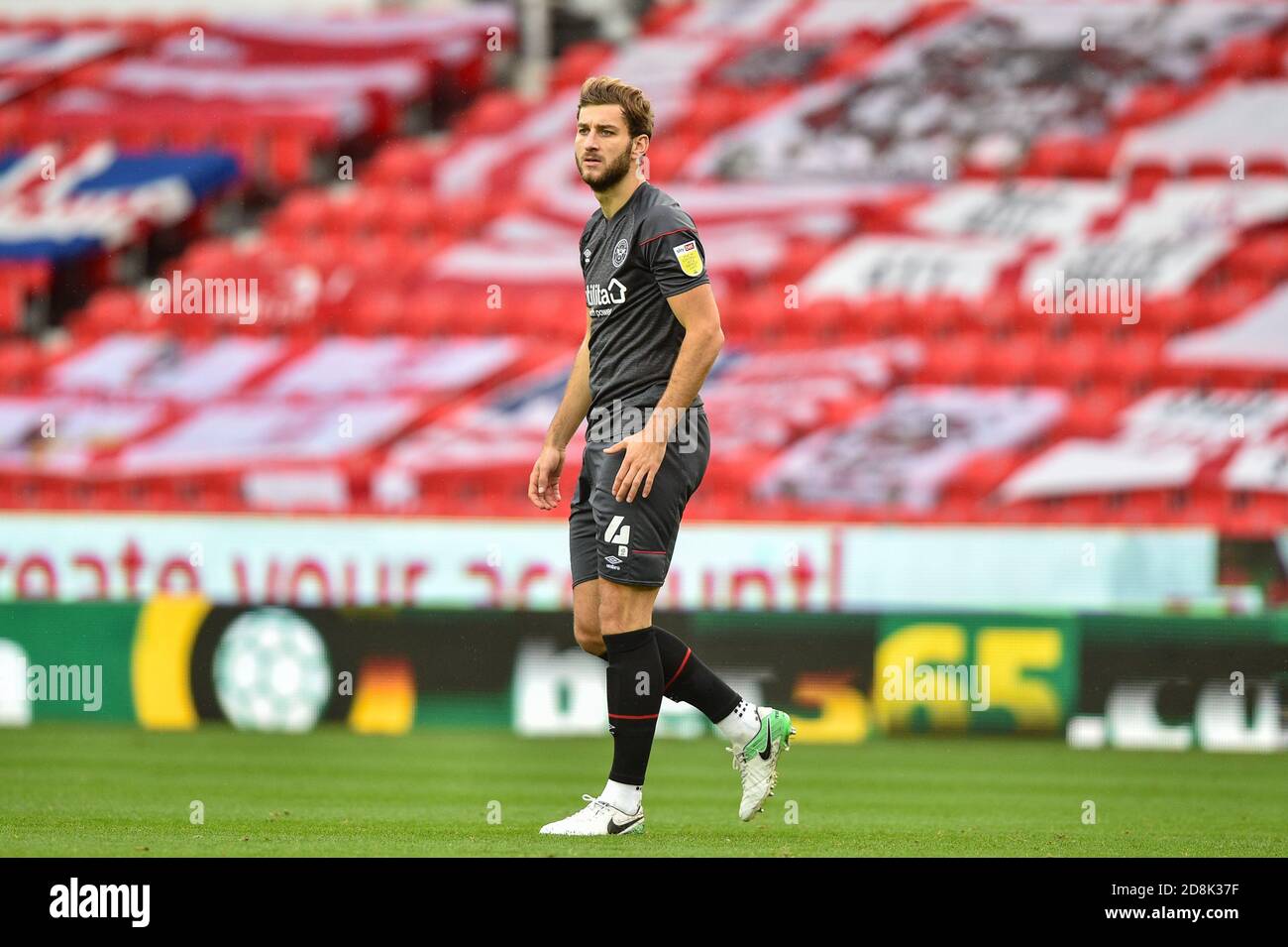 Charlie Goode (4) of Brentford during the game Stock Photo - Alamy