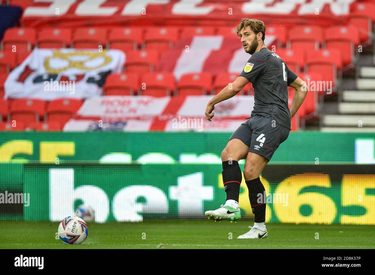 Charlie Goode (4) of Brentford during the game Stock Photo - Alamy