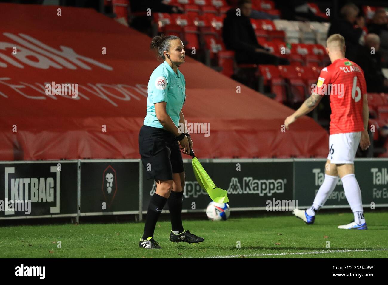 Referees assistant hi-res stock photography and images - Alamy