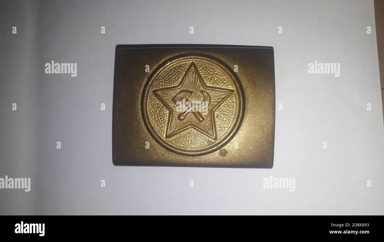 Rote uniform hi-res stock photography and images - Alamy