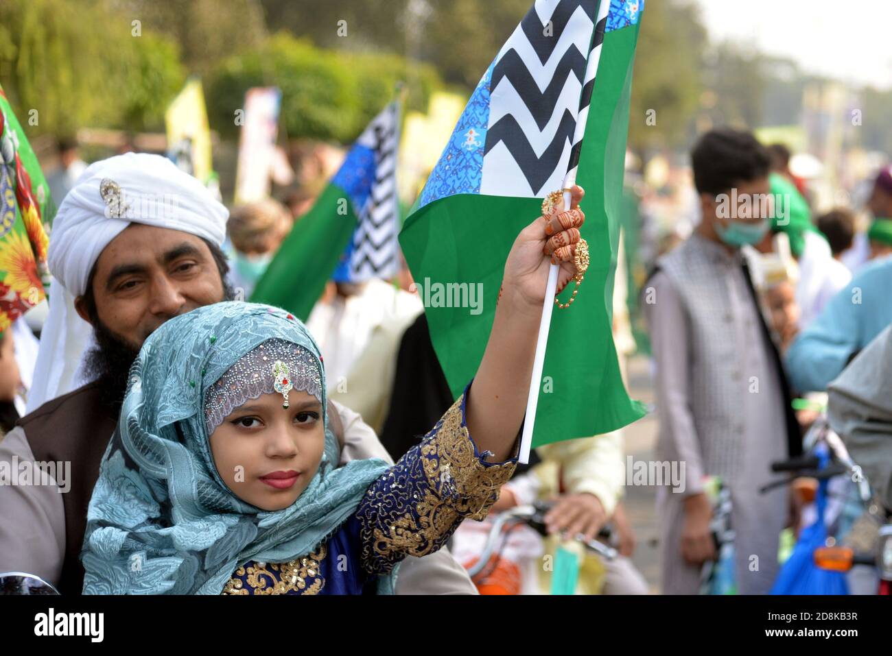 Lahore, Pakistan. 30th Oct 2020. Pakistani Sunni Muslims march in a ...