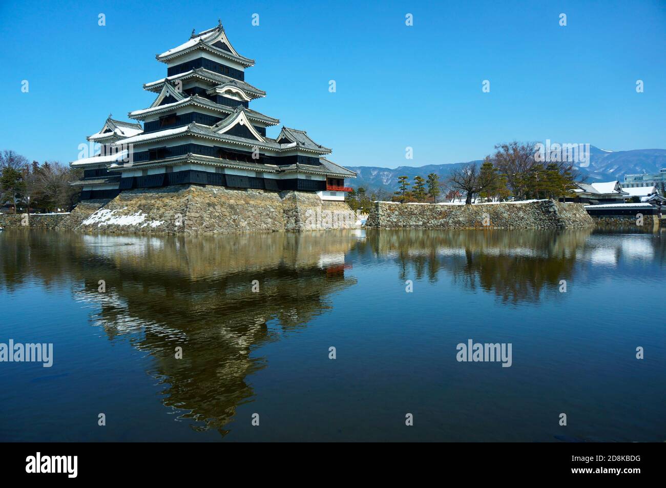Old japanese castle hi-res stock photography and images - Alamy