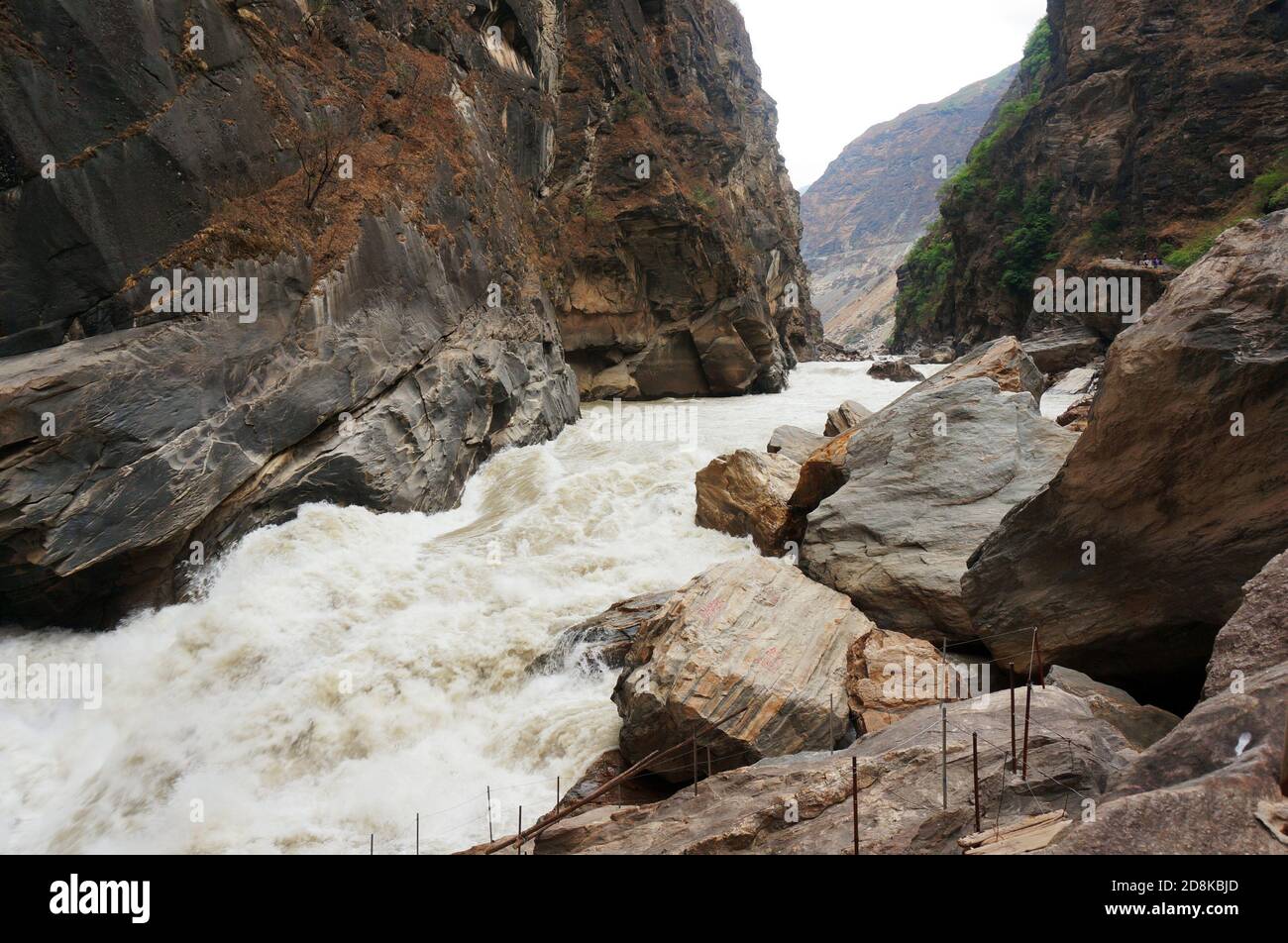 Chinese mountains hi-res stock photography and images - Alamy