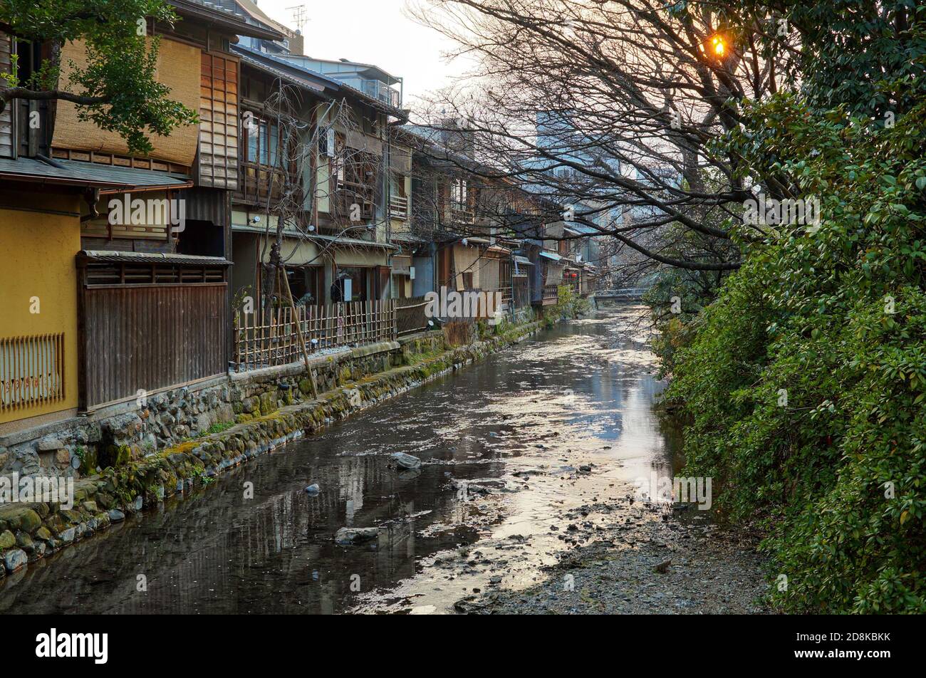 Japanese houses hi-res stock photography and images - Alamy