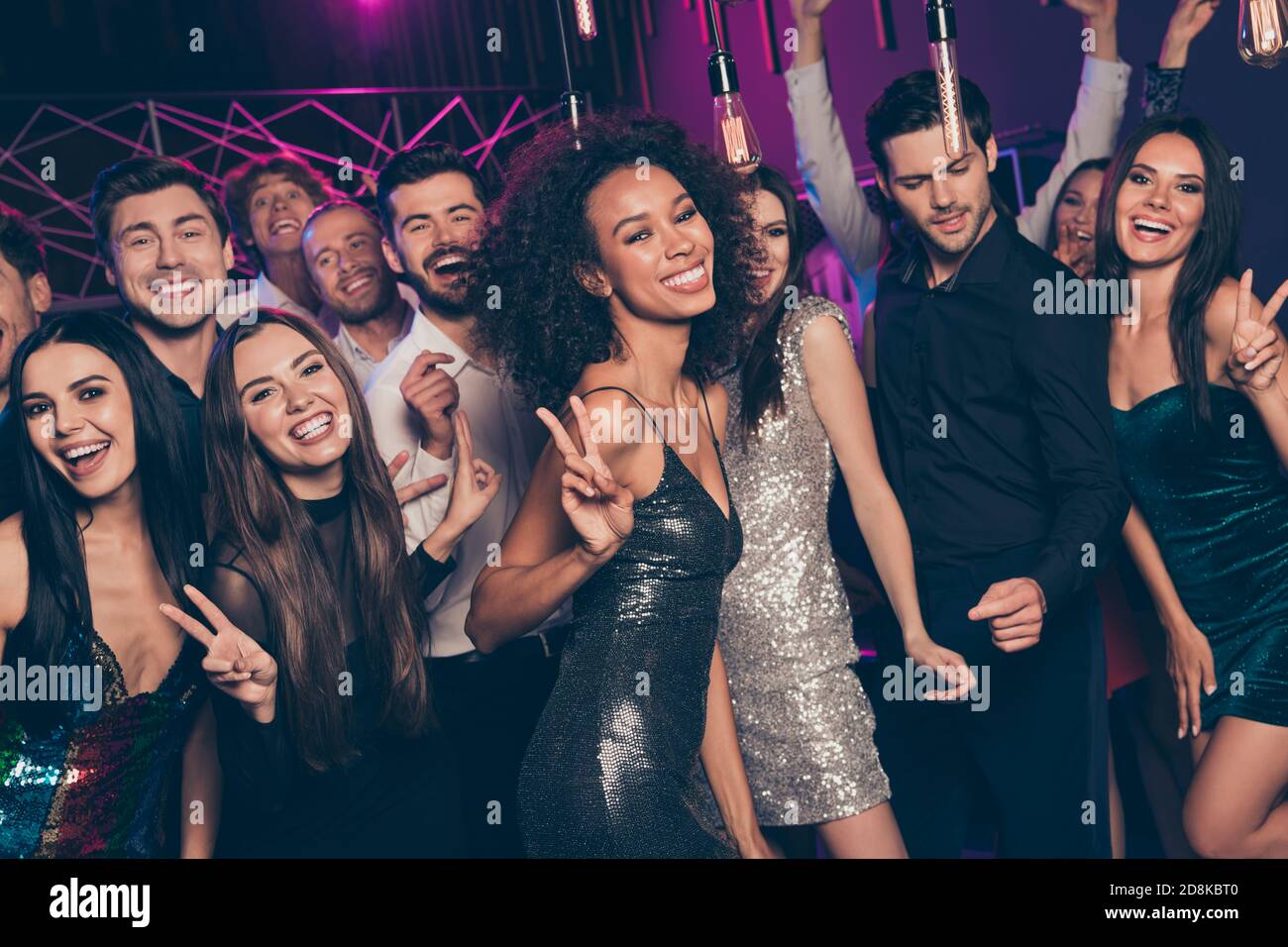 Girls dancing nightclub hi-res stock photography and images - Alamy