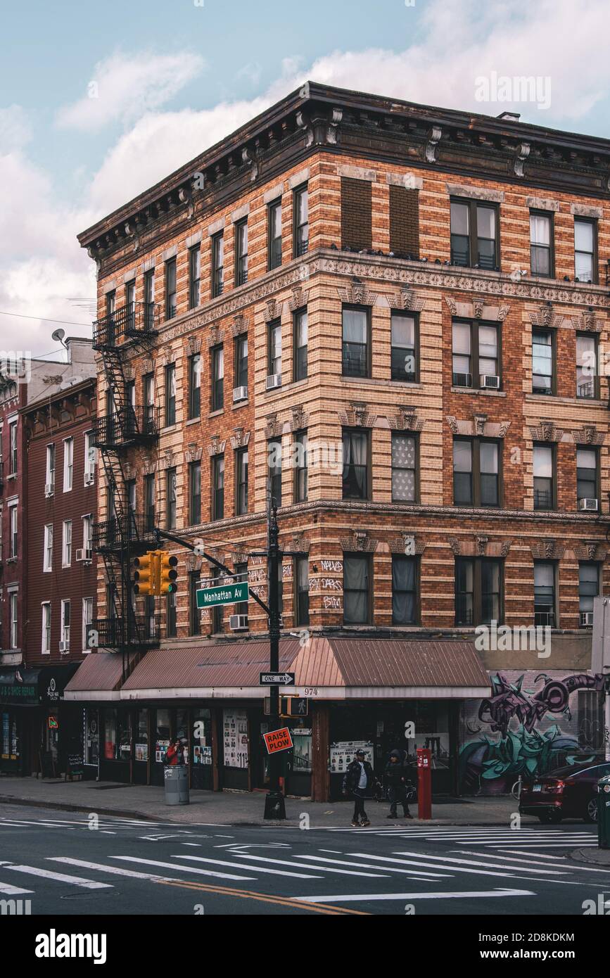 Greenpoint brooklyn new york street hi-res stock photography and images ...