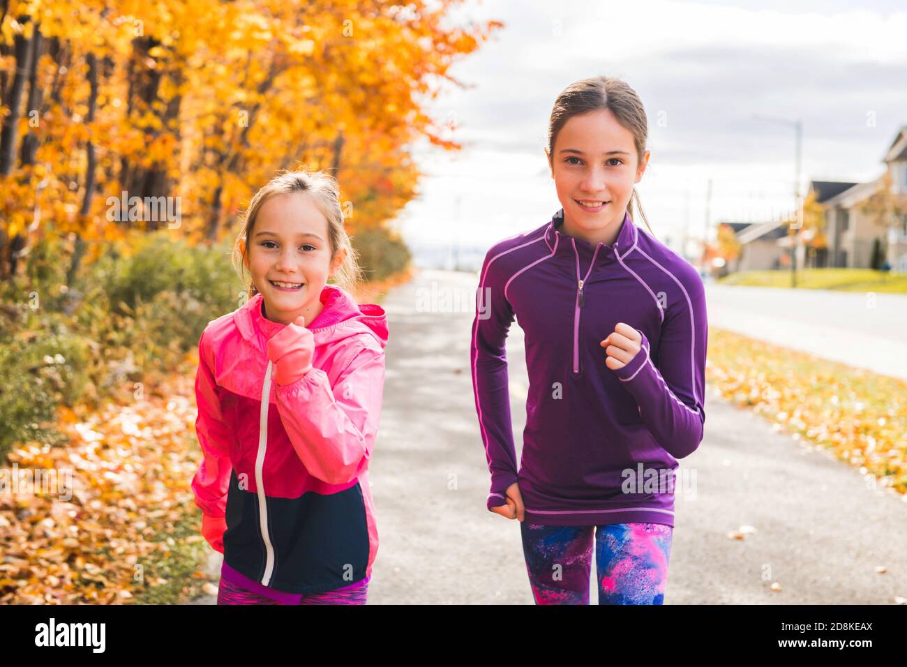 Teen running track hi-res stock photography and images - Alamy