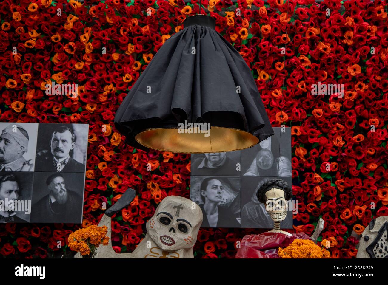 Frida kahlo museum day of the dead hi-res stock photography and images ...