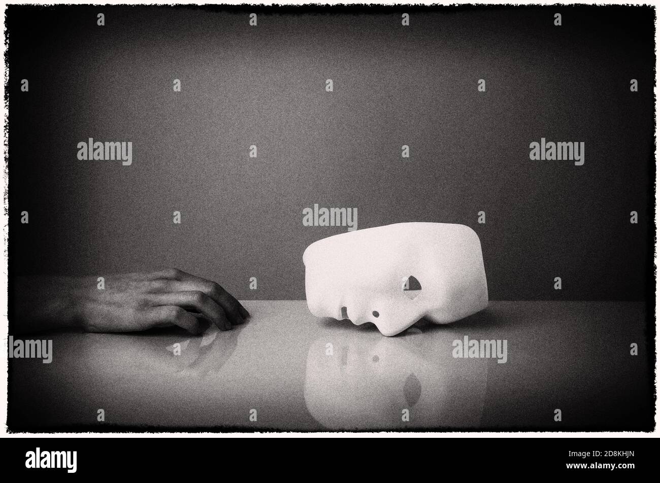 Duplicity hi-res stock photography and images - Alamy