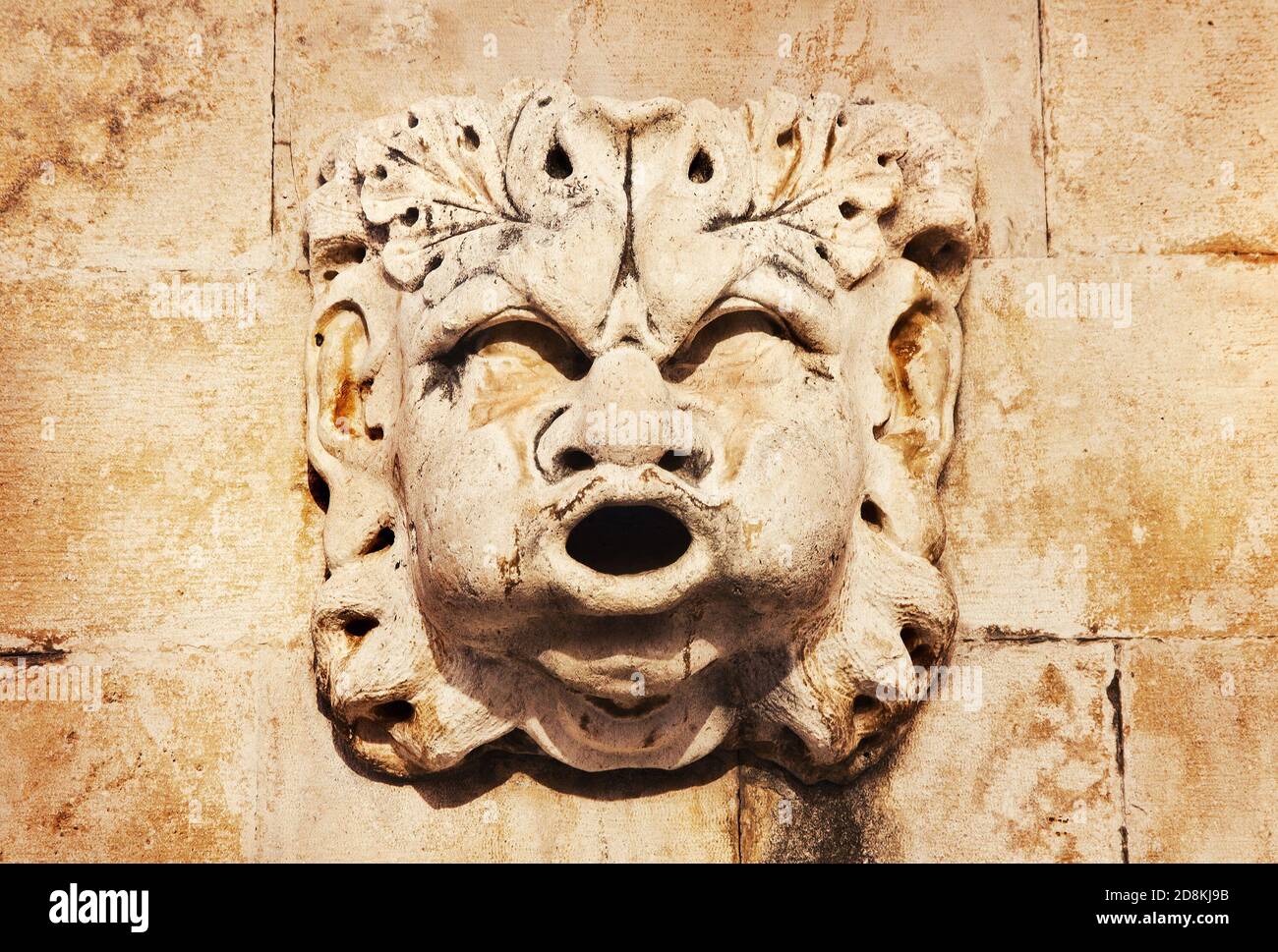 Stone mask hi-res stock photography and images - Alamy