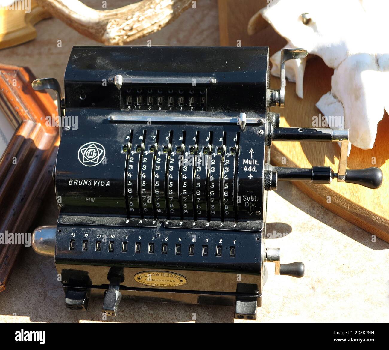 Mechanical adding machine hi-res stock photography and images - Alamy
