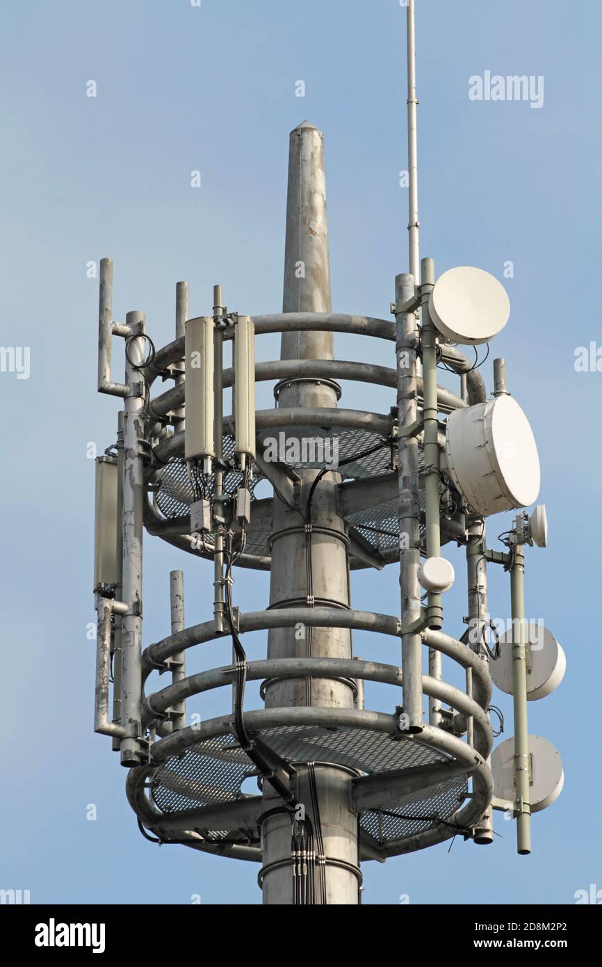 5g cell tower in hi-res stock photography and images - Alamy