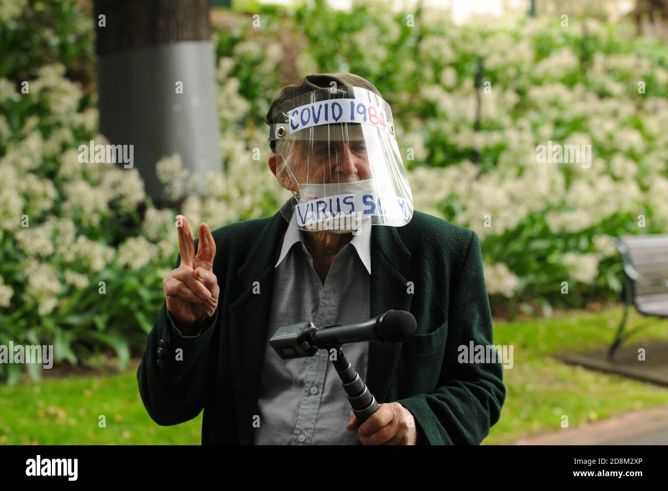 Melbourne victory melbourne city hi-res stock photography and images ...